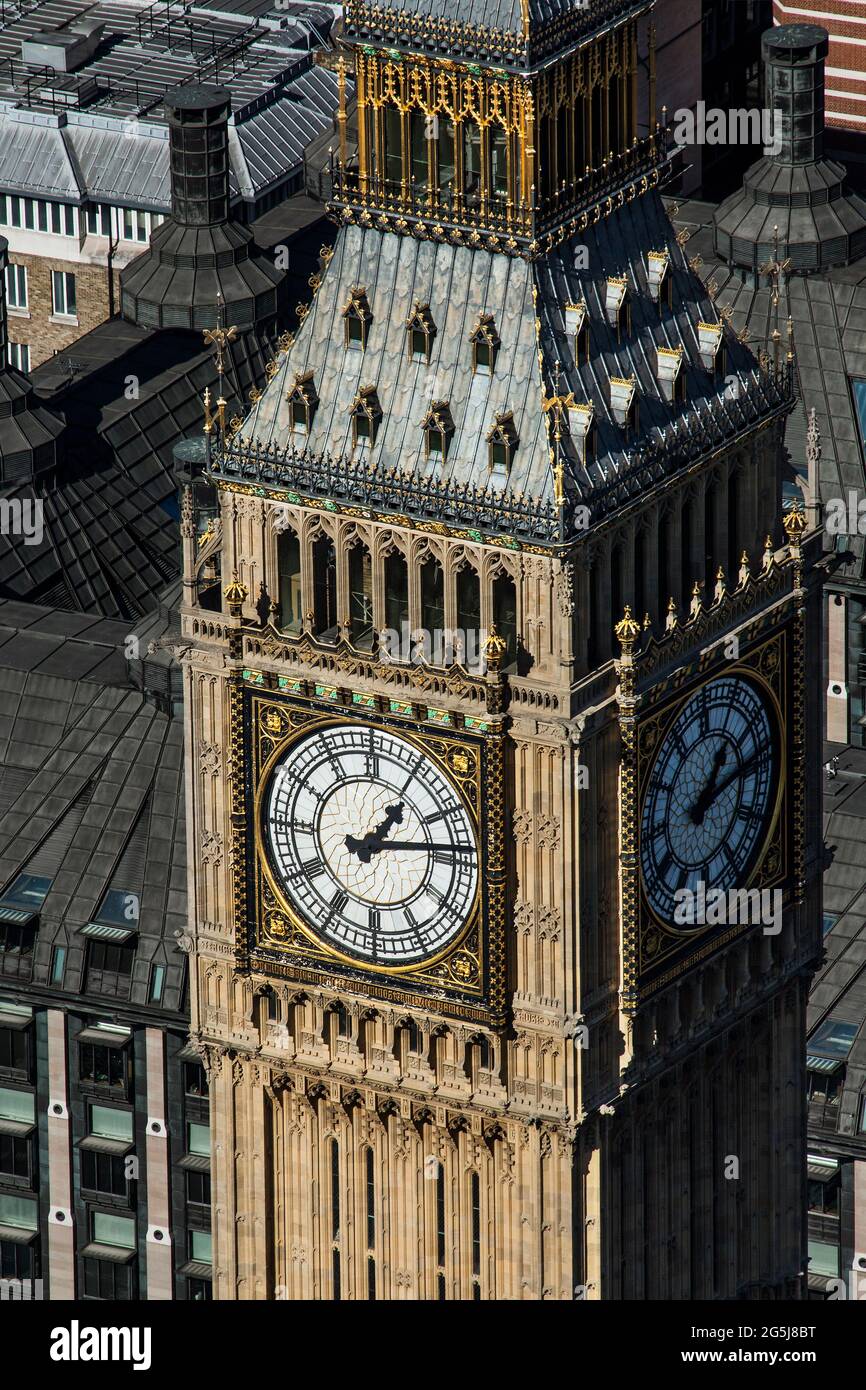Tour elizabeth londres vue verticale Banque de photographies et d ...