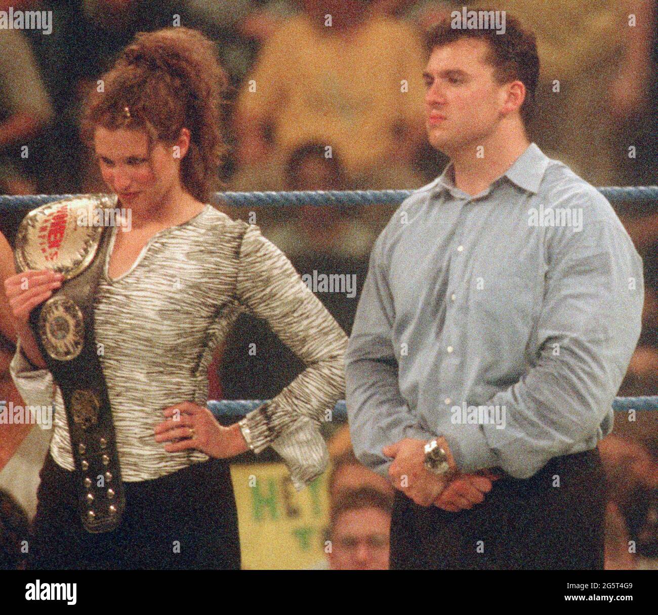 Stephanie mcmahon 2000 Banque de photographies et d’images à haute résolution - Alamy