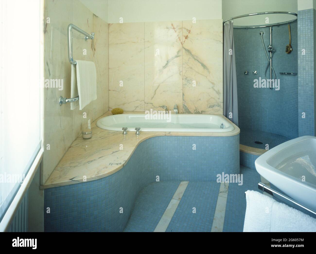Courbe de la baignoire Banque de photographies et d’images à haute ...