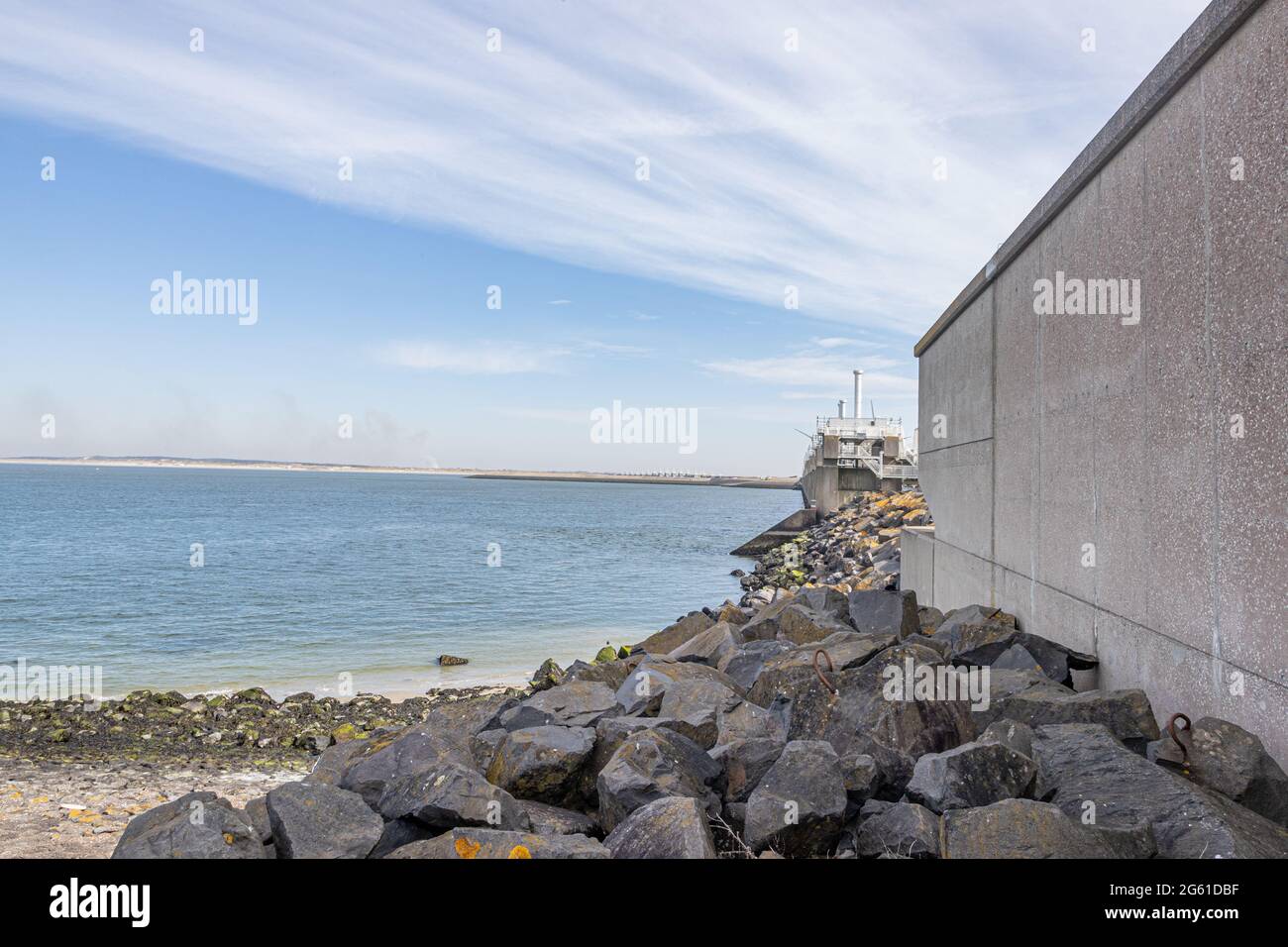 Digue En Béton Banque d'image et photos - Alamy