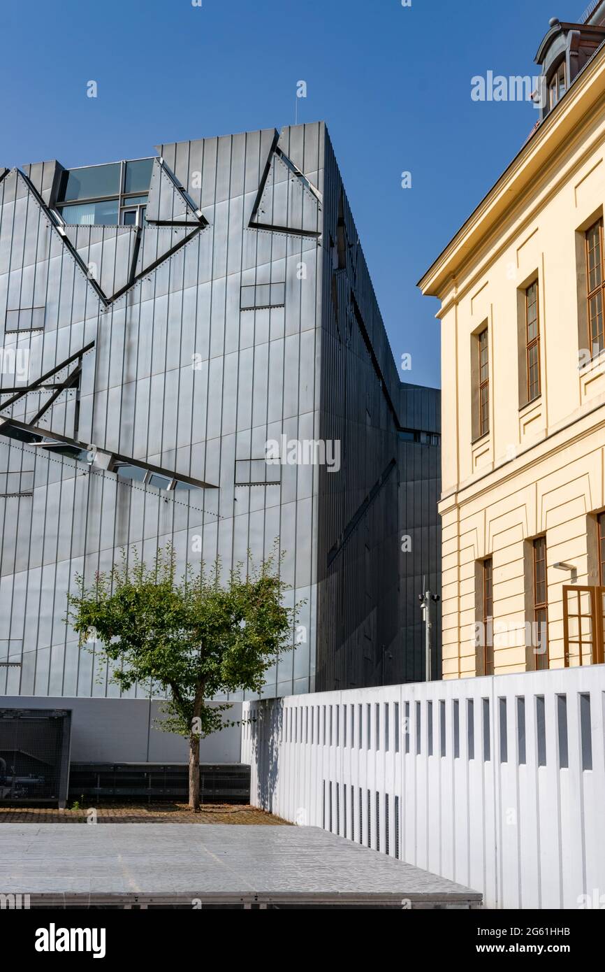 Le Musée juif de Berlin (Musée Jüdisches de Berlin) est le plus grand ...