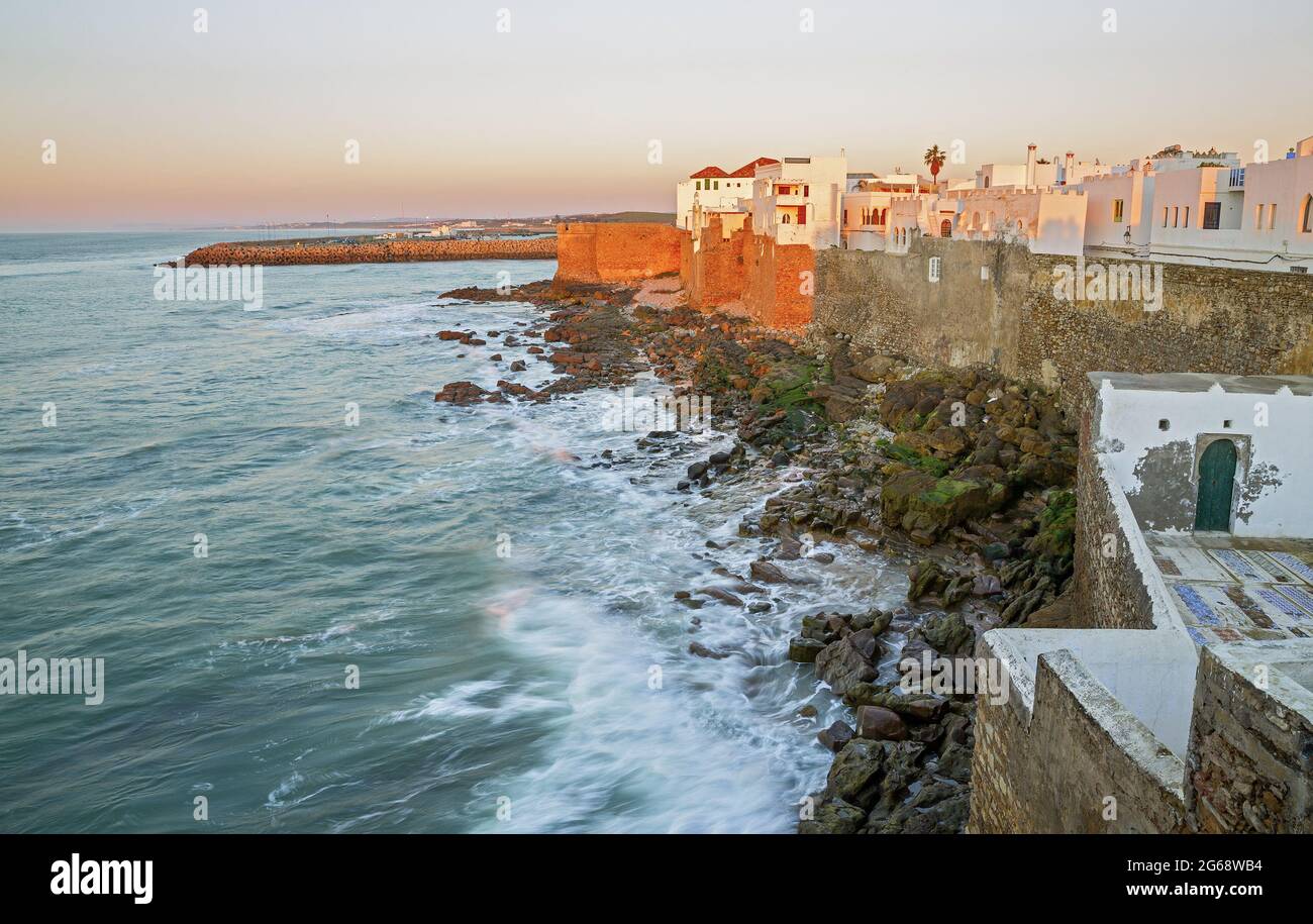 Asilah beach Banque de photographies et d’images à haute résolution - Alamy
