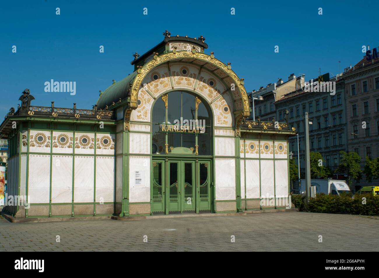 Station de métro Karlsplatz LA ESTACION DEL METRO VIENA KARLSPLATZ ES ...
