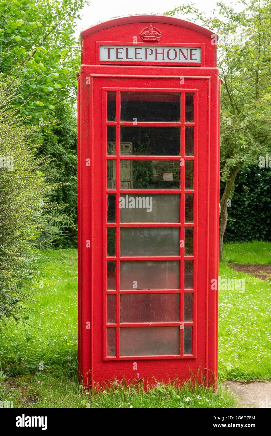Téléphone public emblématique Banque de photographies et d’images à ...