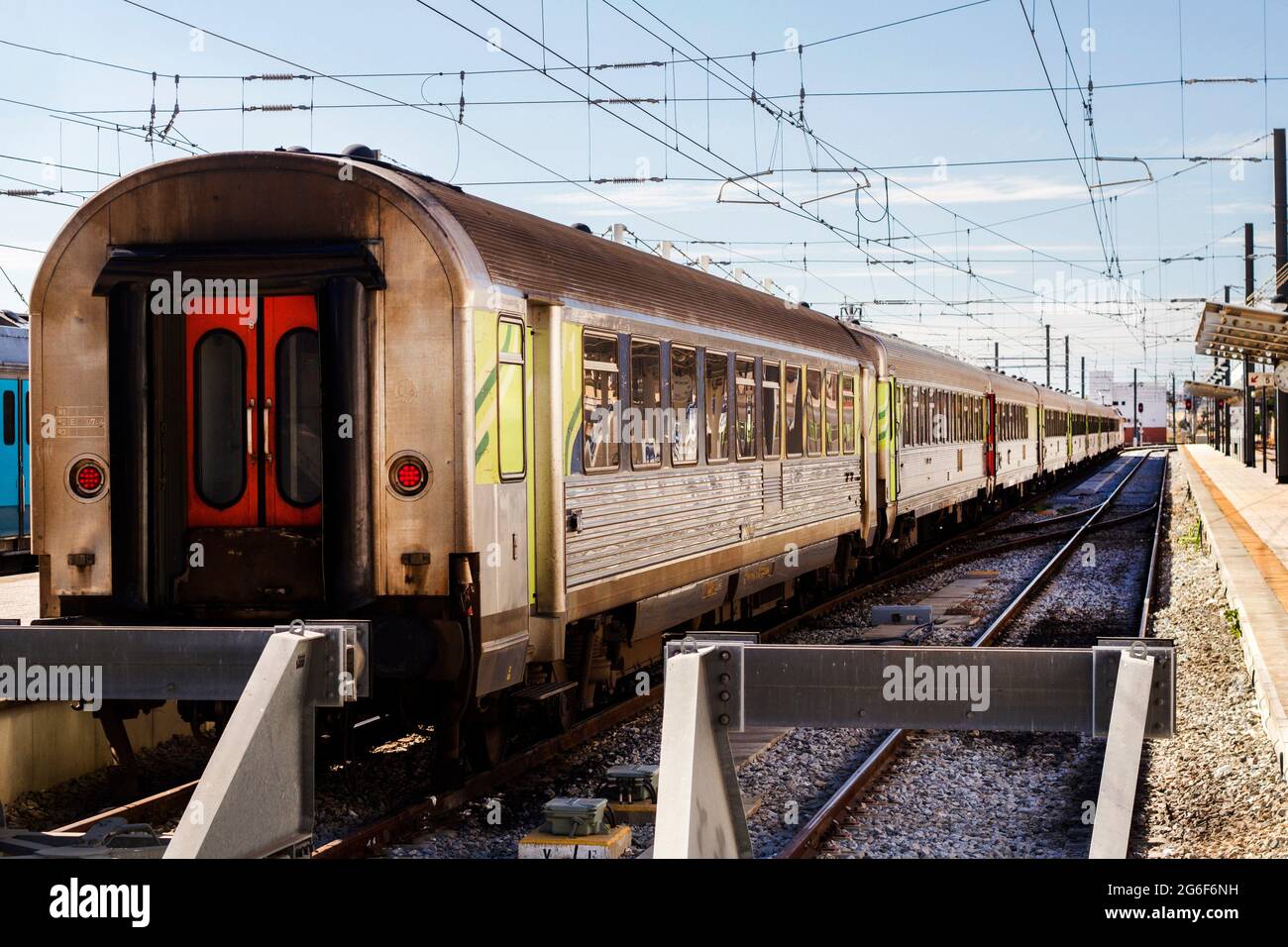 Train faro portugal Banque de photographies et d’images à haute ...