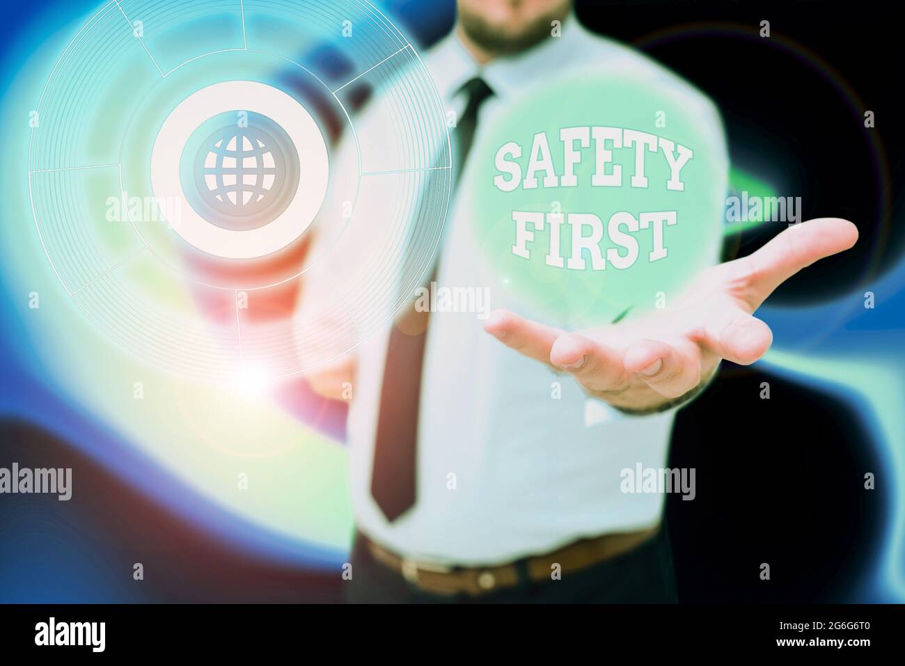 Signalétique manuscrite Safety First. Mot écrit sur éviter tout risque ...