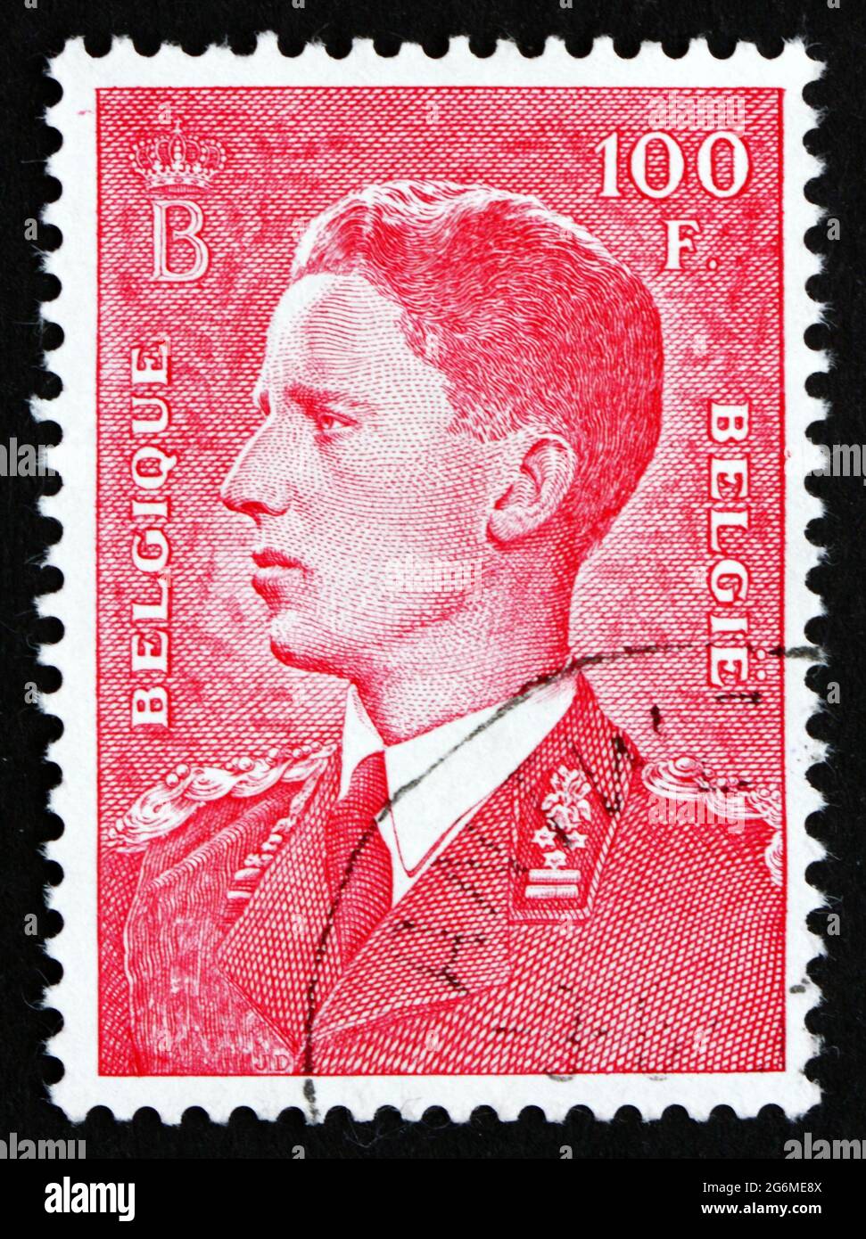 BELGIQUE - VERS 1958 : un timbre imprimé en Belgique montre le roi ...