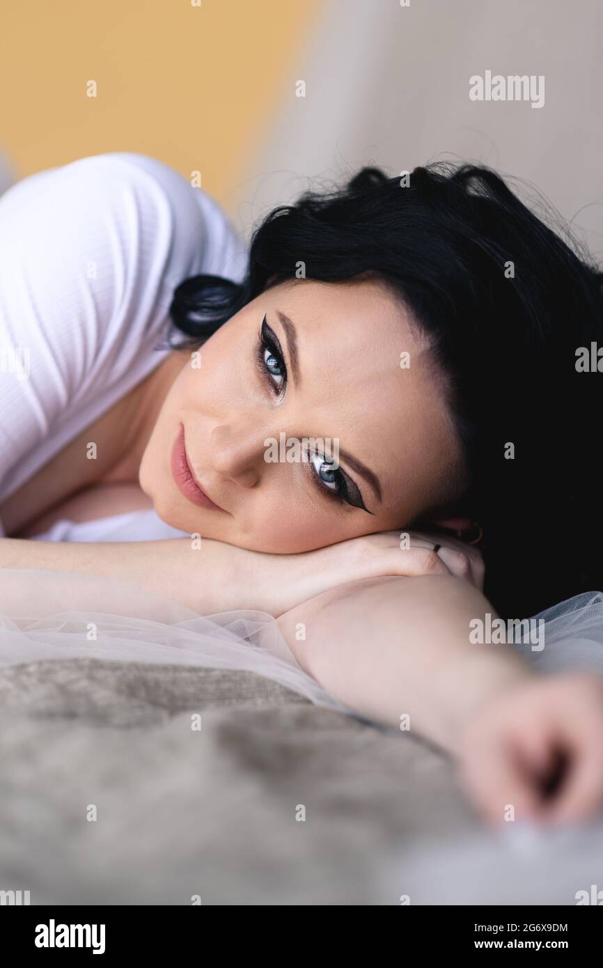 émotion satisfaite Banque de photographies et d’images à haute ...