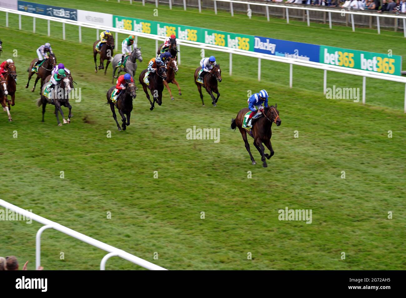 Motakhayyel, criblé par le jockey Frankie Dettori, rentre à la maison ...