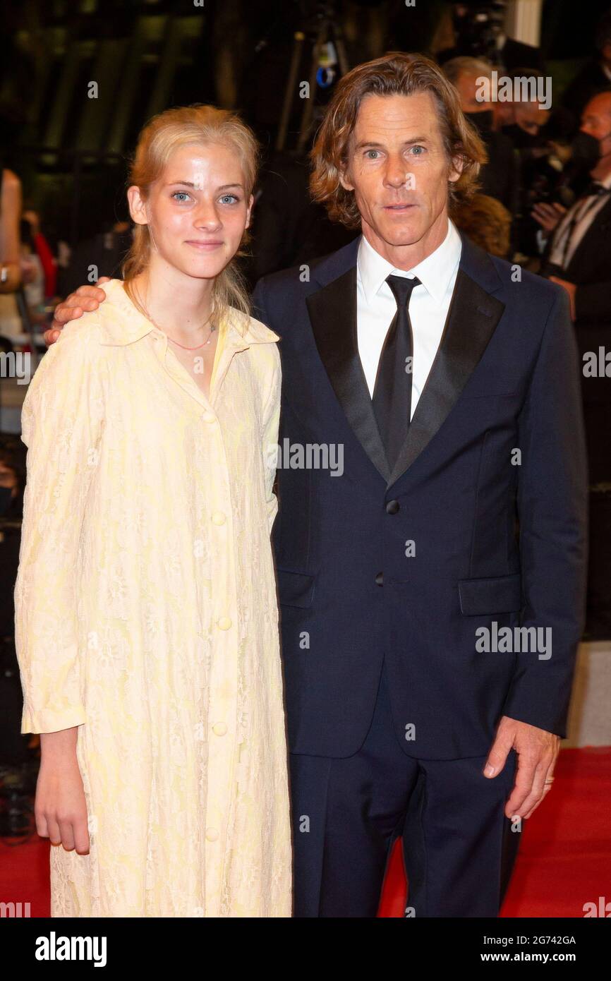 Hazel moder Banque de photographies et d’images à haute résolution - Alamy