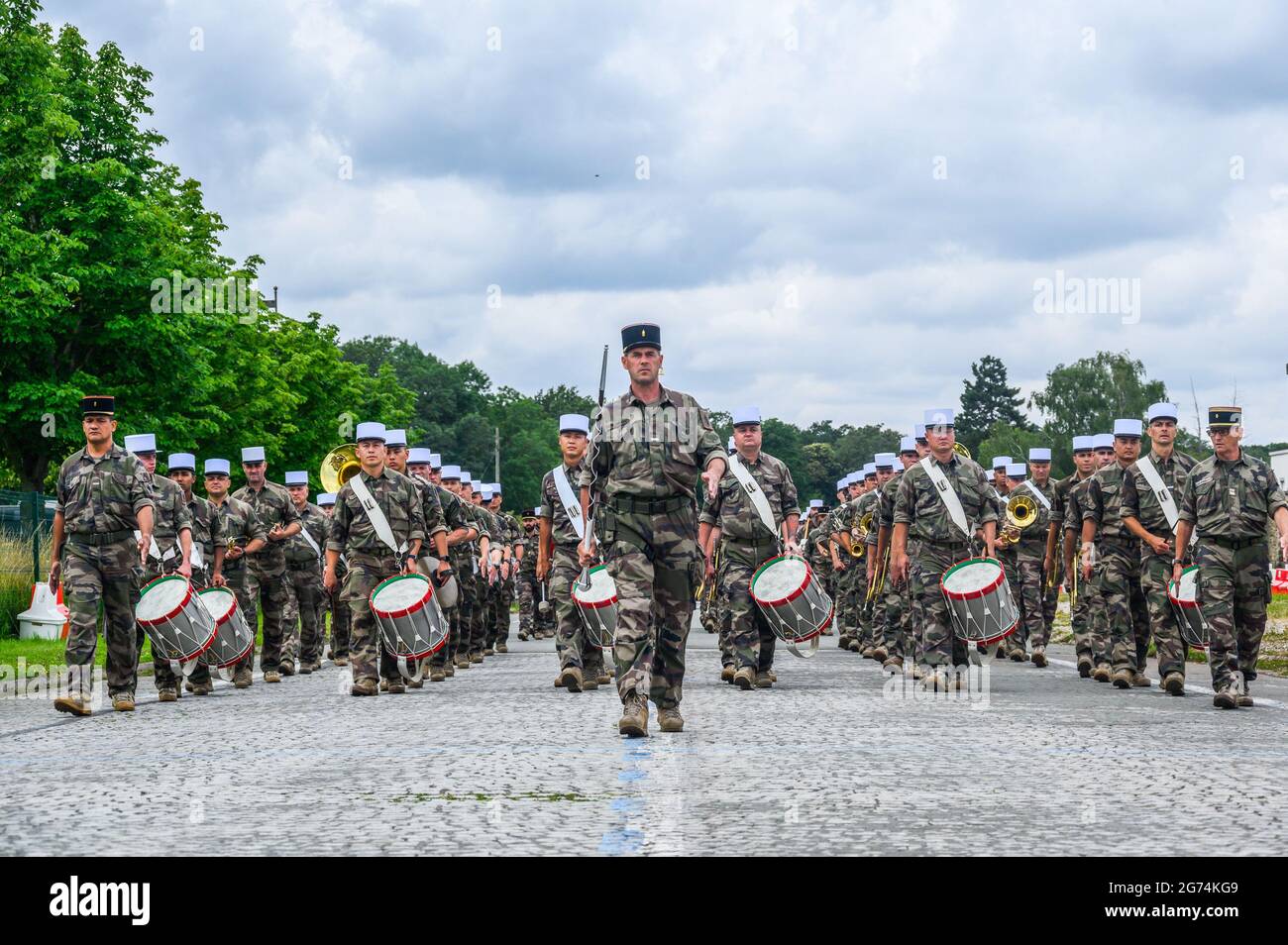 Répétition des différents corps militaires pour le défilé de Satory du ...