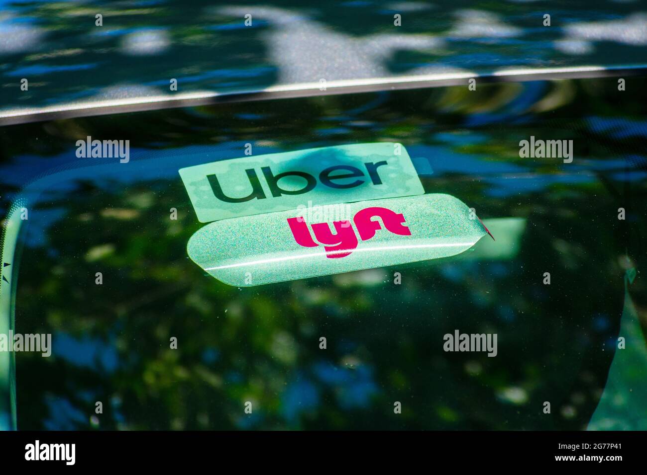 Uber sticker Banque de photographies et d’images à haute résolution - Alamy