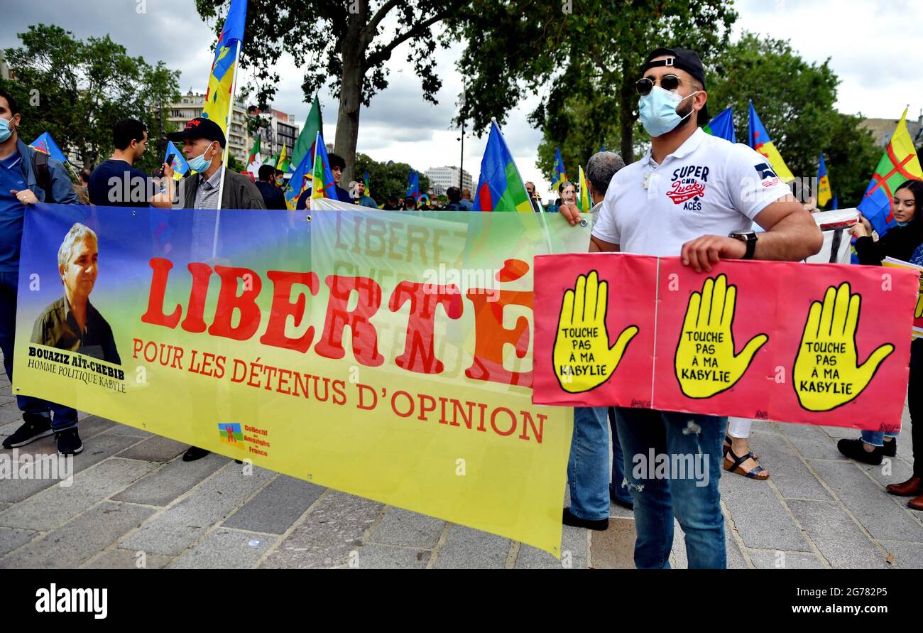 Drapeau kabyle Banque de photographies et d’images à haute résolution ...