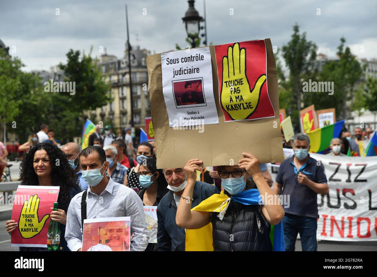 Manifestation "non à la criminalisation de la Kabylie" à Paris, France ...