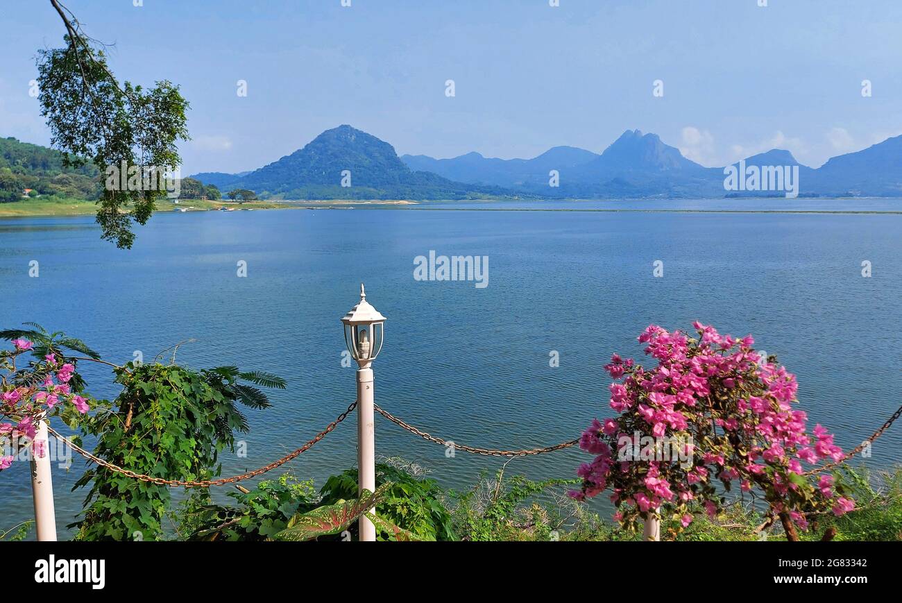 Waduk jatiluhur Banque de photographies et d’images à haute résolution ...