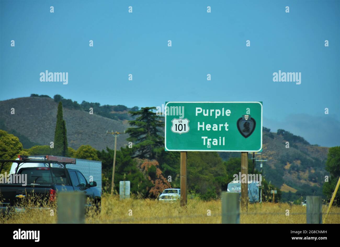 Purple Heart Trail, signe sur l'autoroute US 101, pour reconnaître les ...