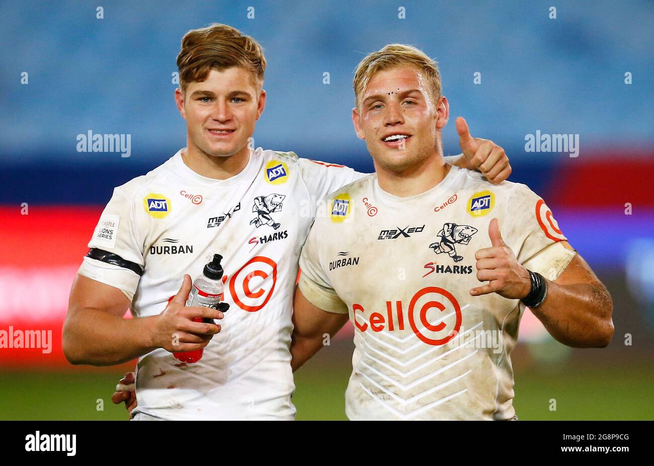 Murray Koster des requins de la cellule C avec Dylan Richardson des ...