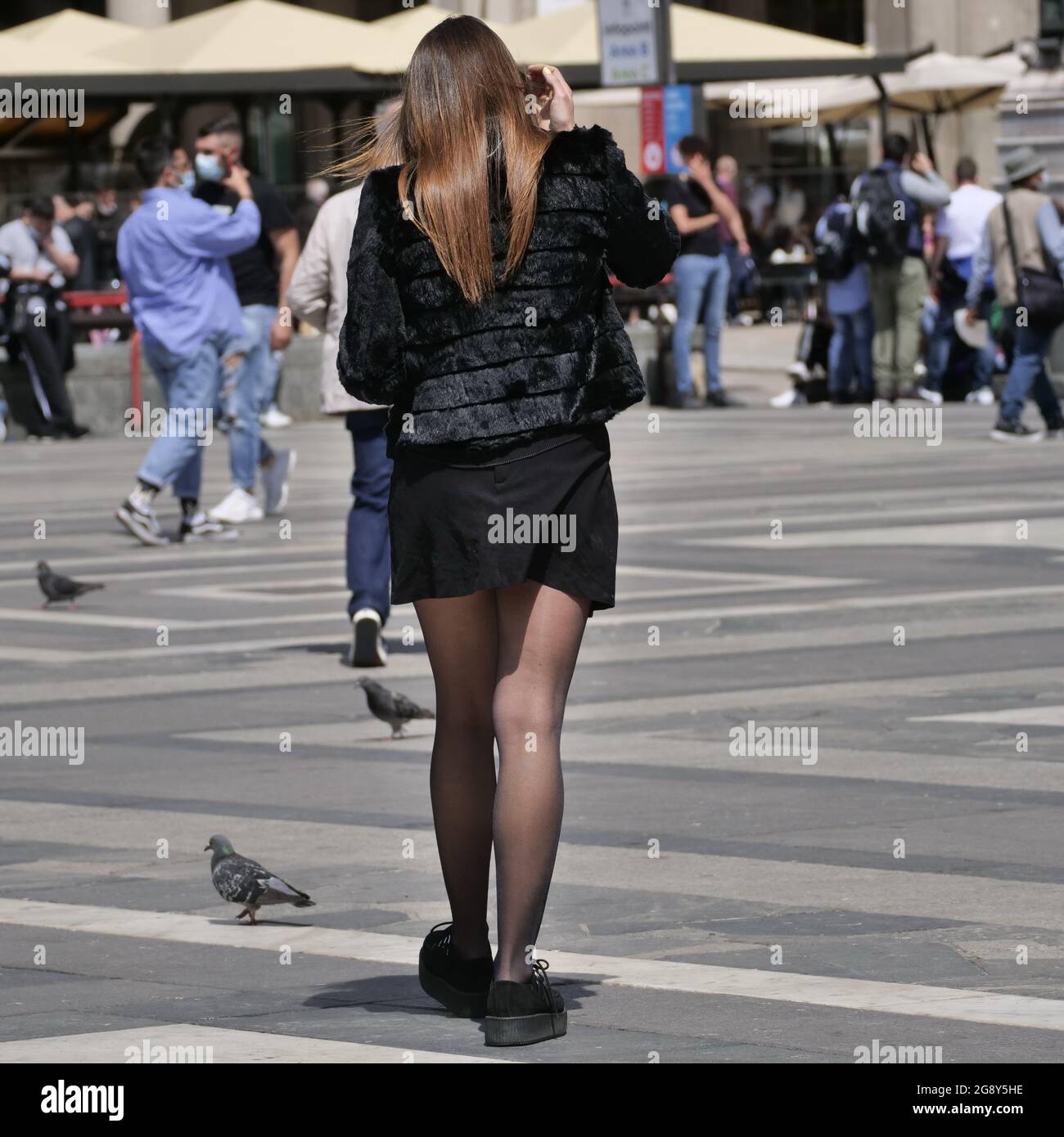 Voyeur street city Banque de photographies et d’images à haute ...