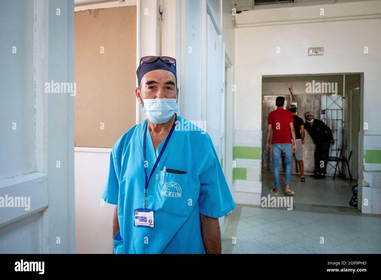 Au service des urgences de l'hôpital Mongi Slim à la Marsa, dans la ...