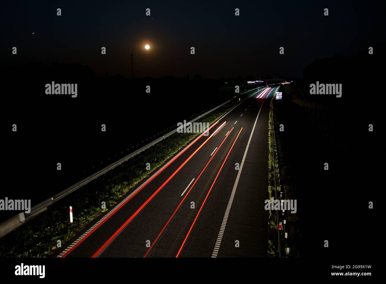 Poteaux de feux de circulation Banque de photographies et d’images à haute résolution - Alamy