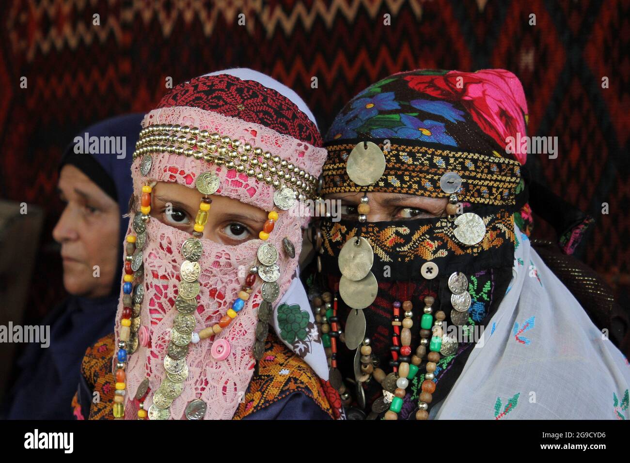 Gaza costume Banque de photographies et d’images à haute résolution - Alamy
