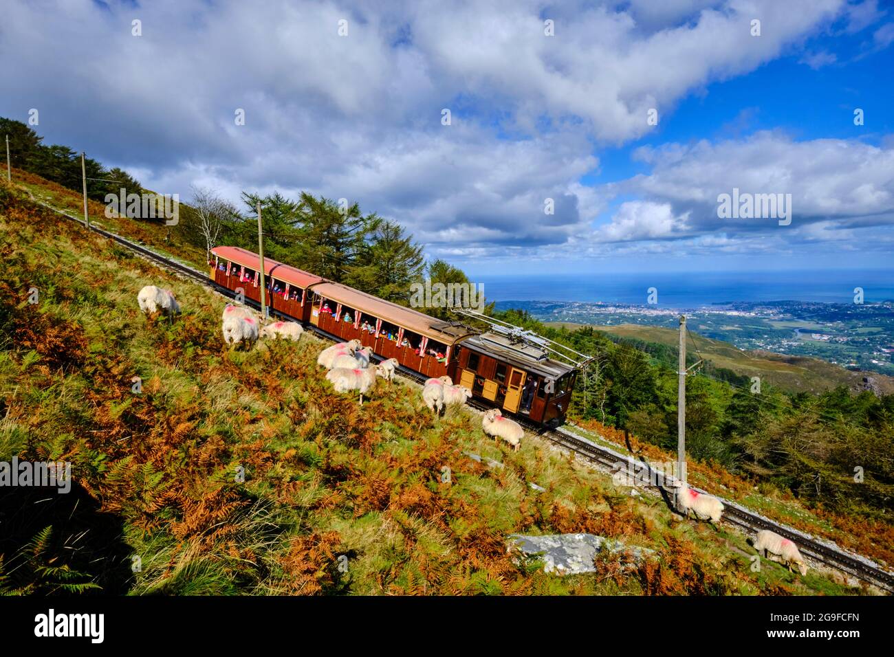 La rhune train Banque de photographies et d’images à haute résolution ...