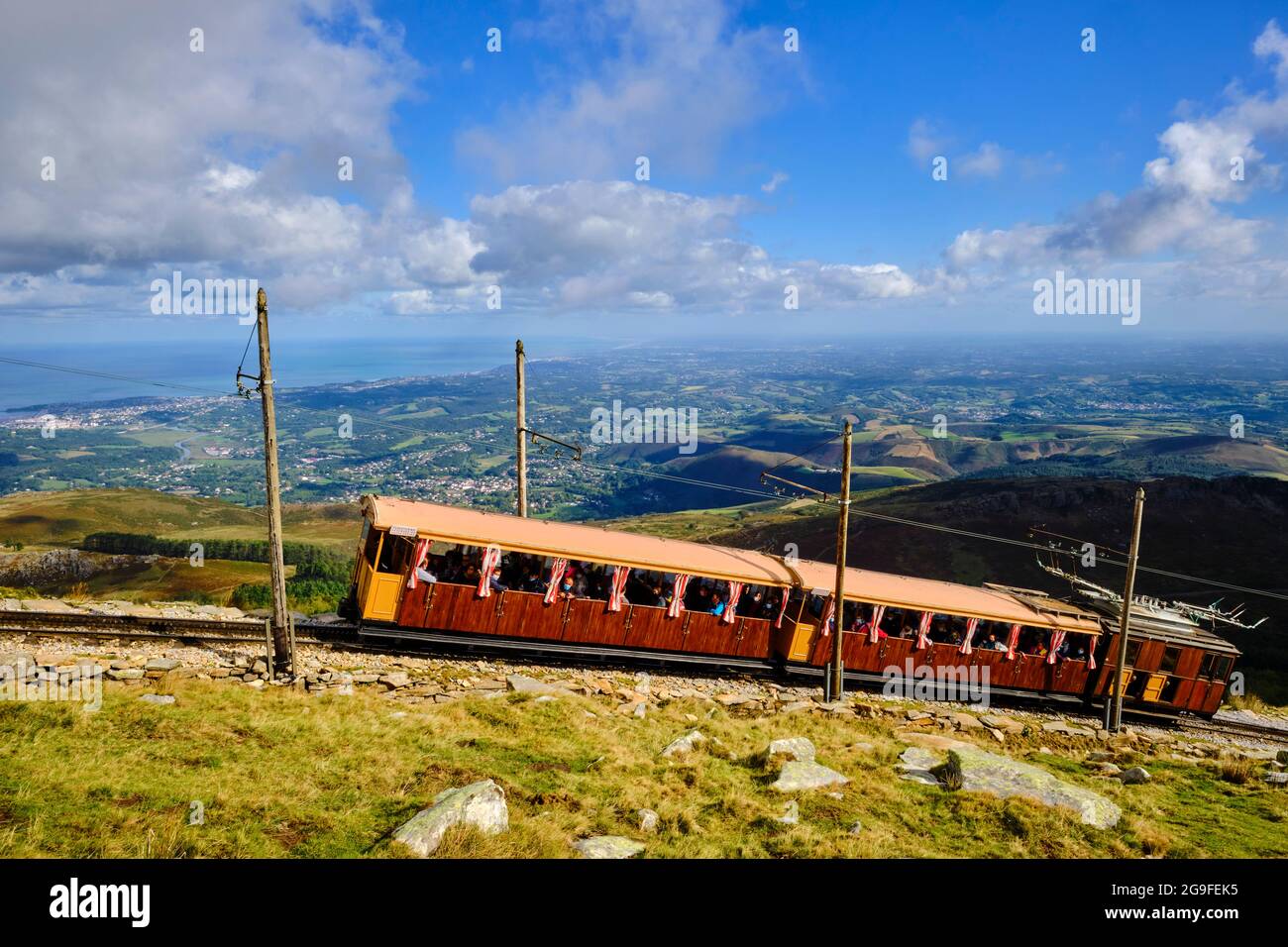 France, Pyrénées-Atlantiques (64), pays Basque, Ascain, la Rhune, Le ...