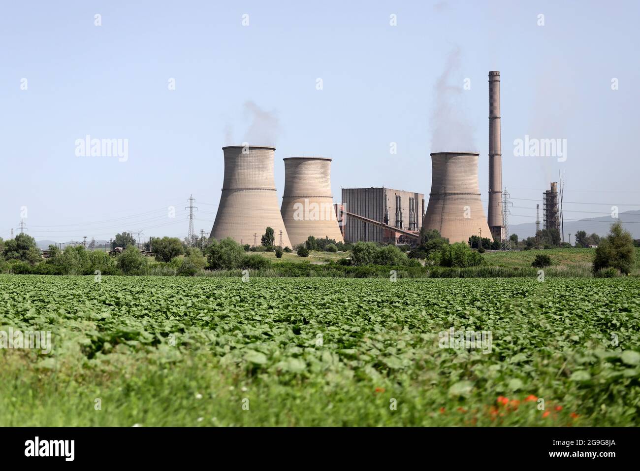 Centrale thermique (TPP) Bobov dol avec combustion illégale de déchets ...