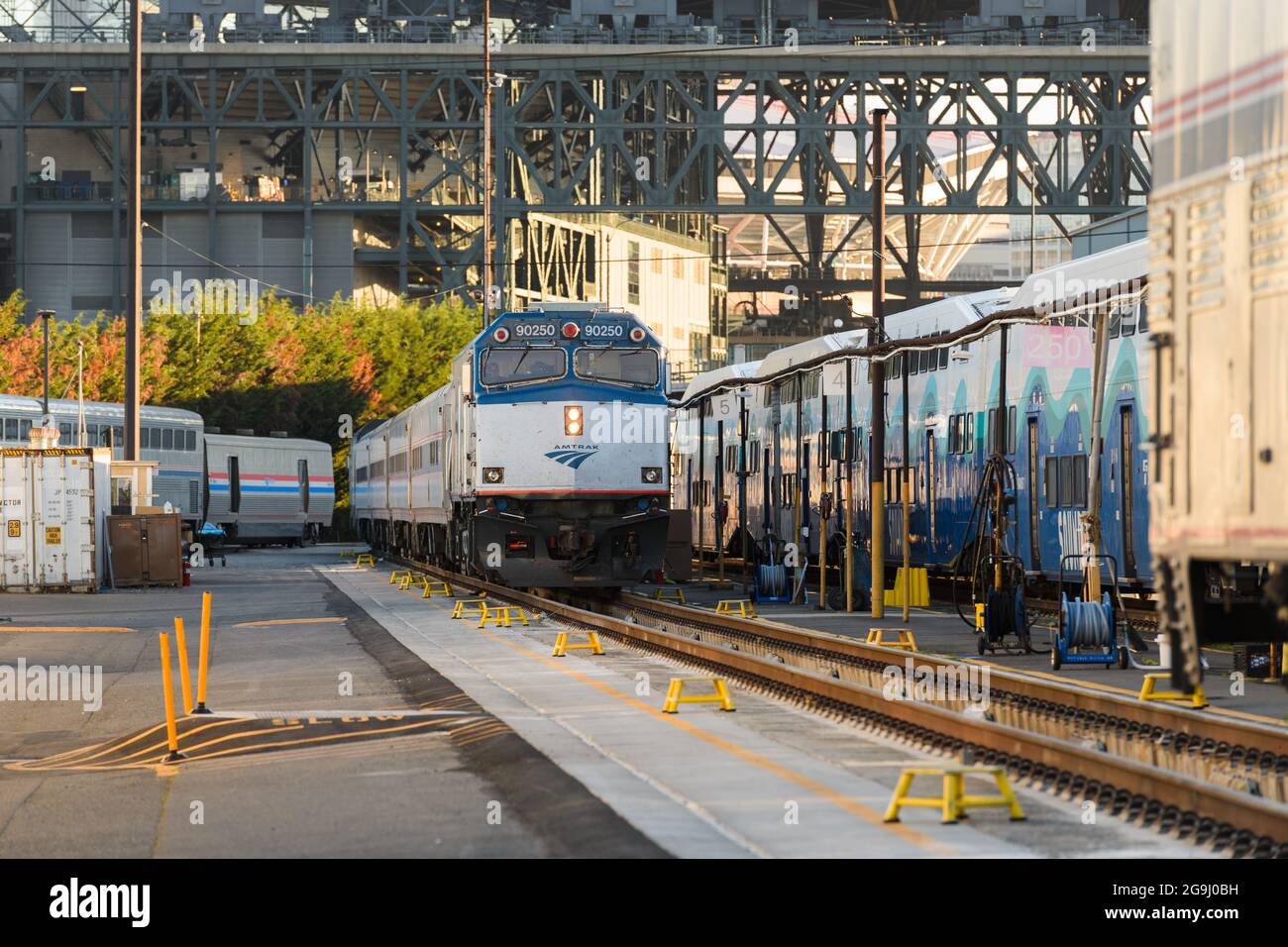 Seattle - 25 juillet 2021 ; dépôt Amtrak à Seattle avec train longue ...