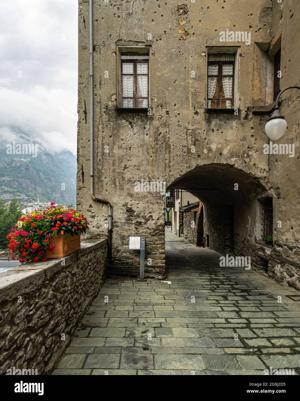 La ville pittoresque de Bard dans la vallée d'Aoste, l'un des plus ...