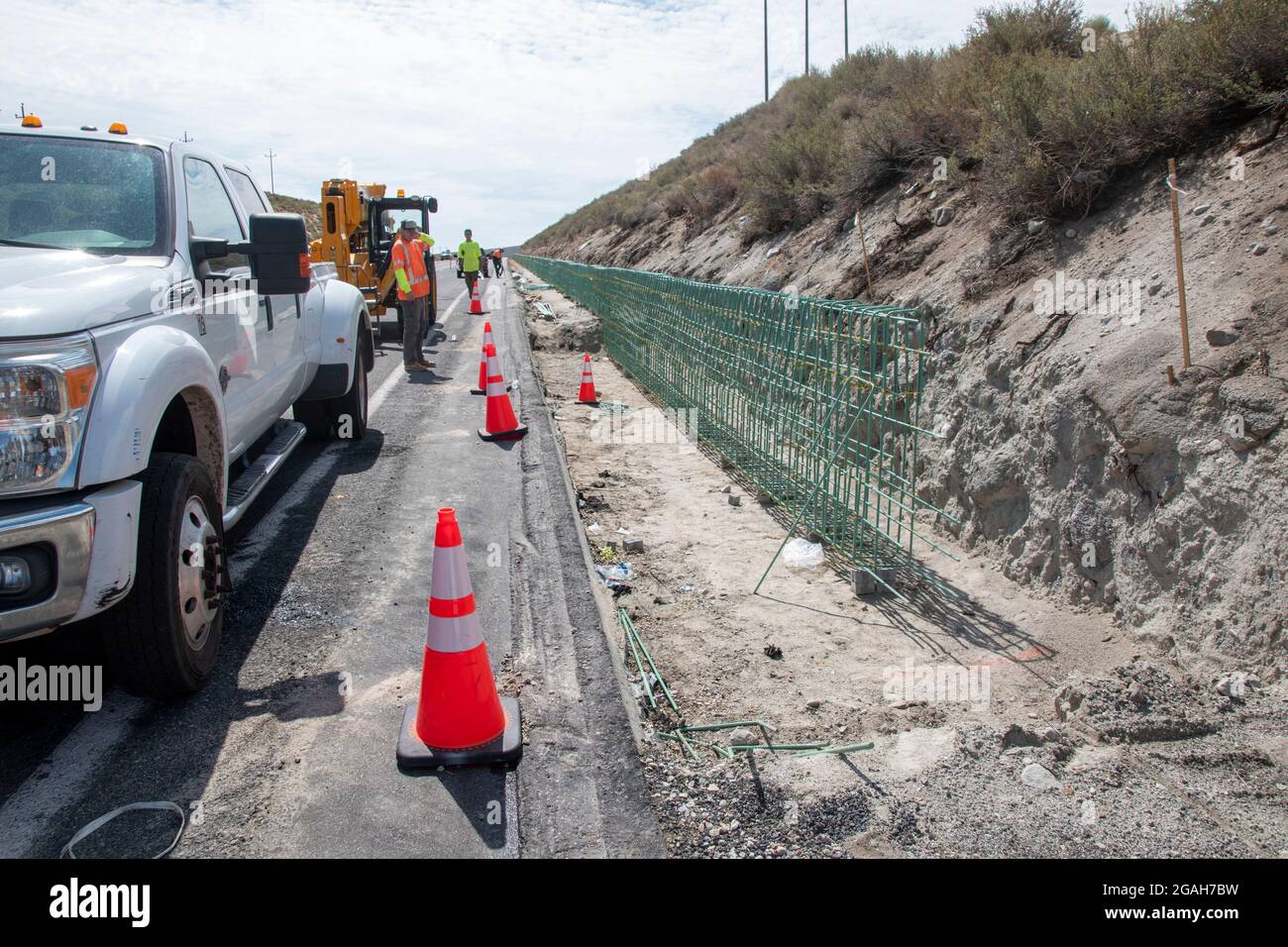 Cette section de l'autoroute le long de Sherwin Grade dans le comté de ...