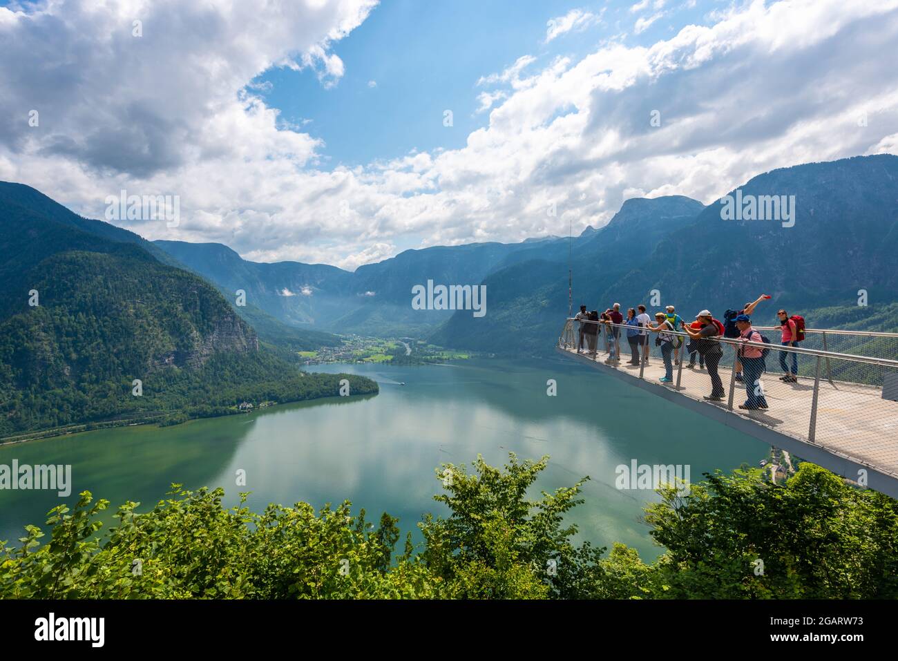 Skywalk hallstatt Banque de photographies et d’images à haute ...