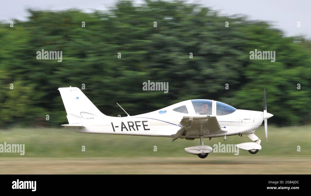 Tecnam p2002 jf sierra Banque de photographies et d’images à haute ...