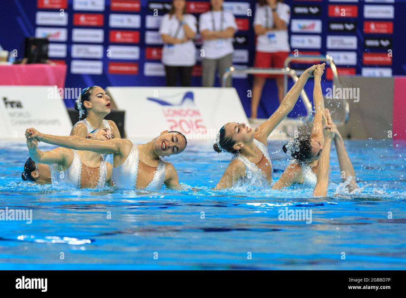 Synchronized swim team Banque de photographies et d’images à haute ...