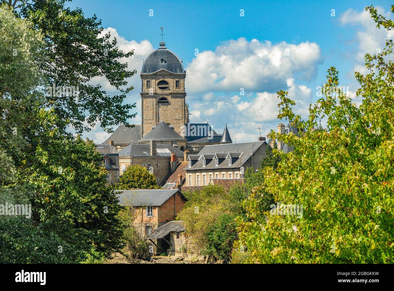 Alençon cathedrale Banque de photographies et d’images à haute ...