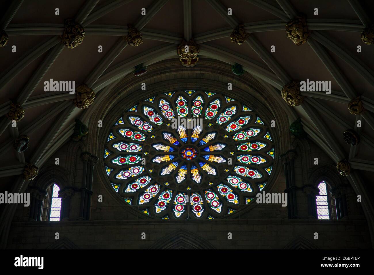Rosace dans l'ouest transept Banque de photographies et d’images à ...