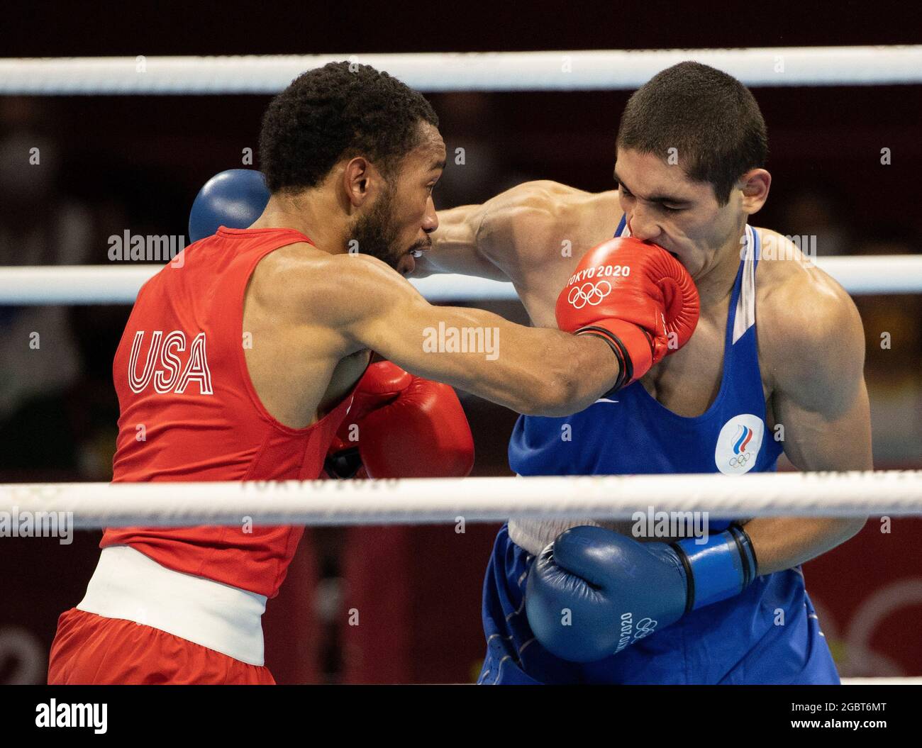 Combat poids plume homme Banque de photographies et d’images à haute ...