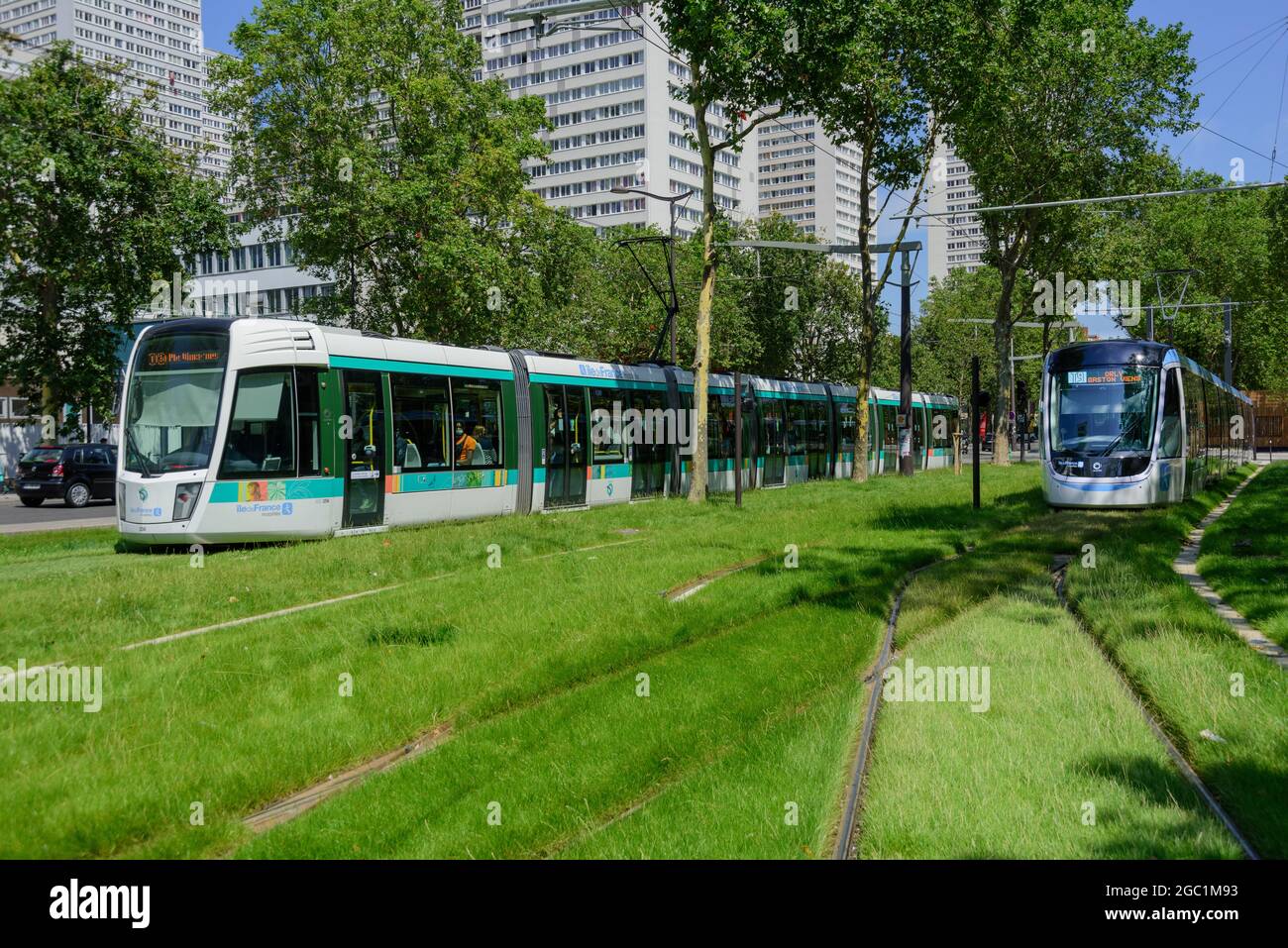 Paris tram t3 Banque de photographies et d’images à haute résolution ...