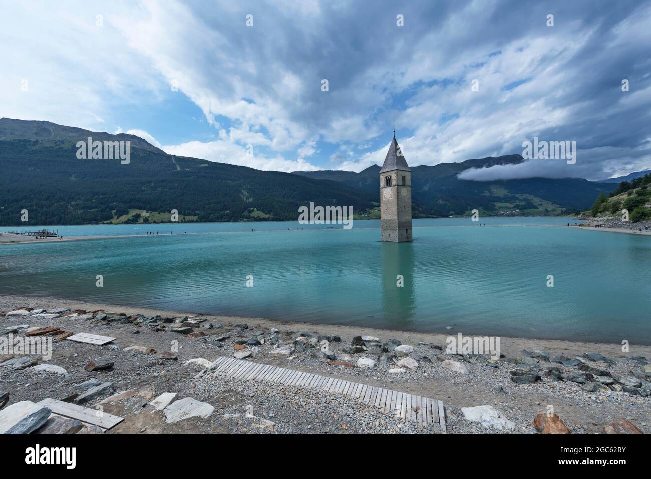 Lac resia Banque de photographies et d’images à haute résolution - Alamy