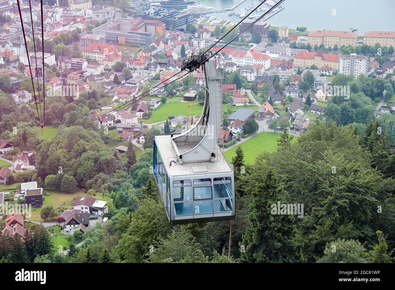 Téléphérique de Pfander en Autriche, Bregenz avec vue sur la ville ...