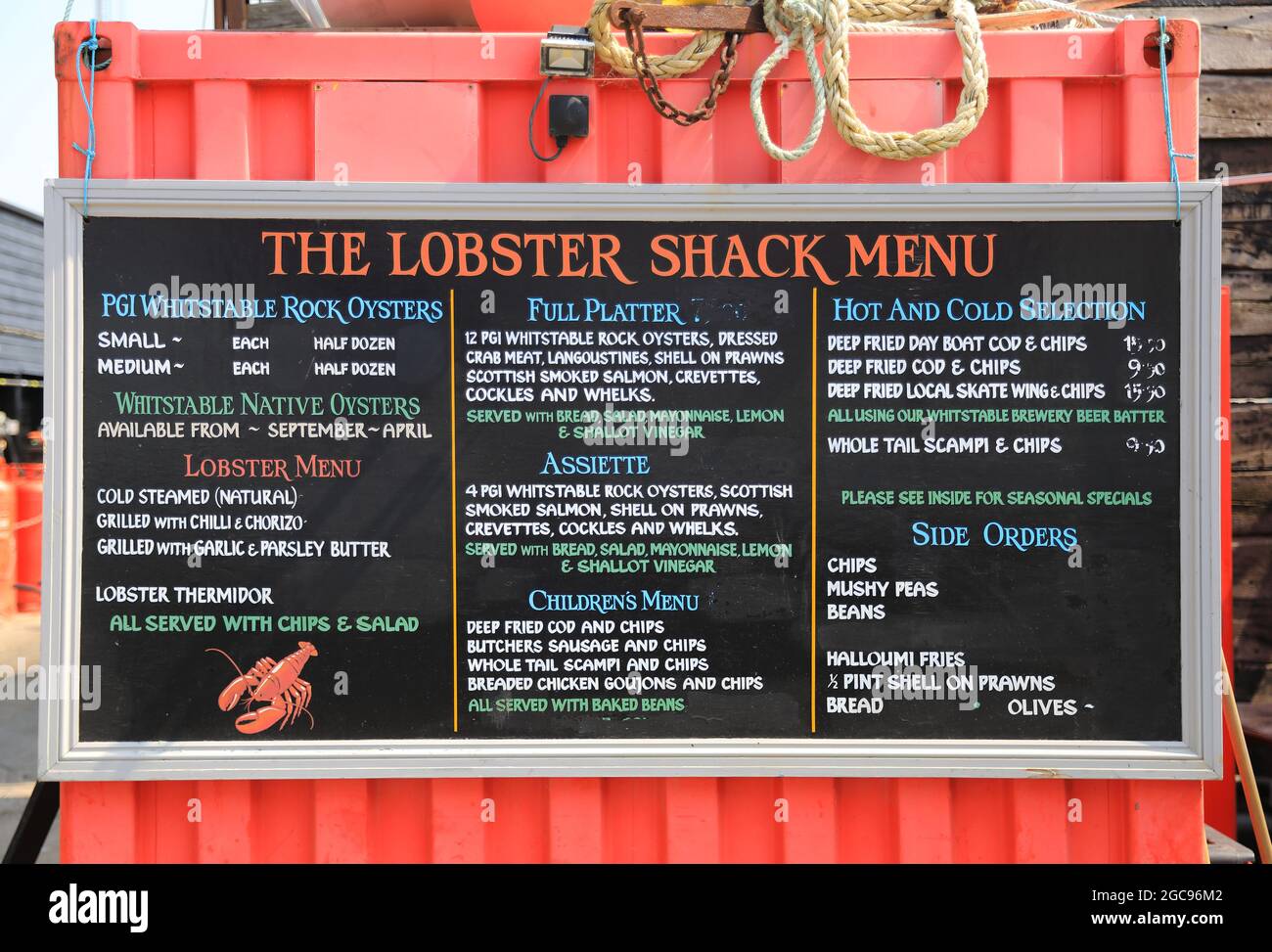 Le menu du Lobster Shack, bar de la plage, sert des fruits de mer ...