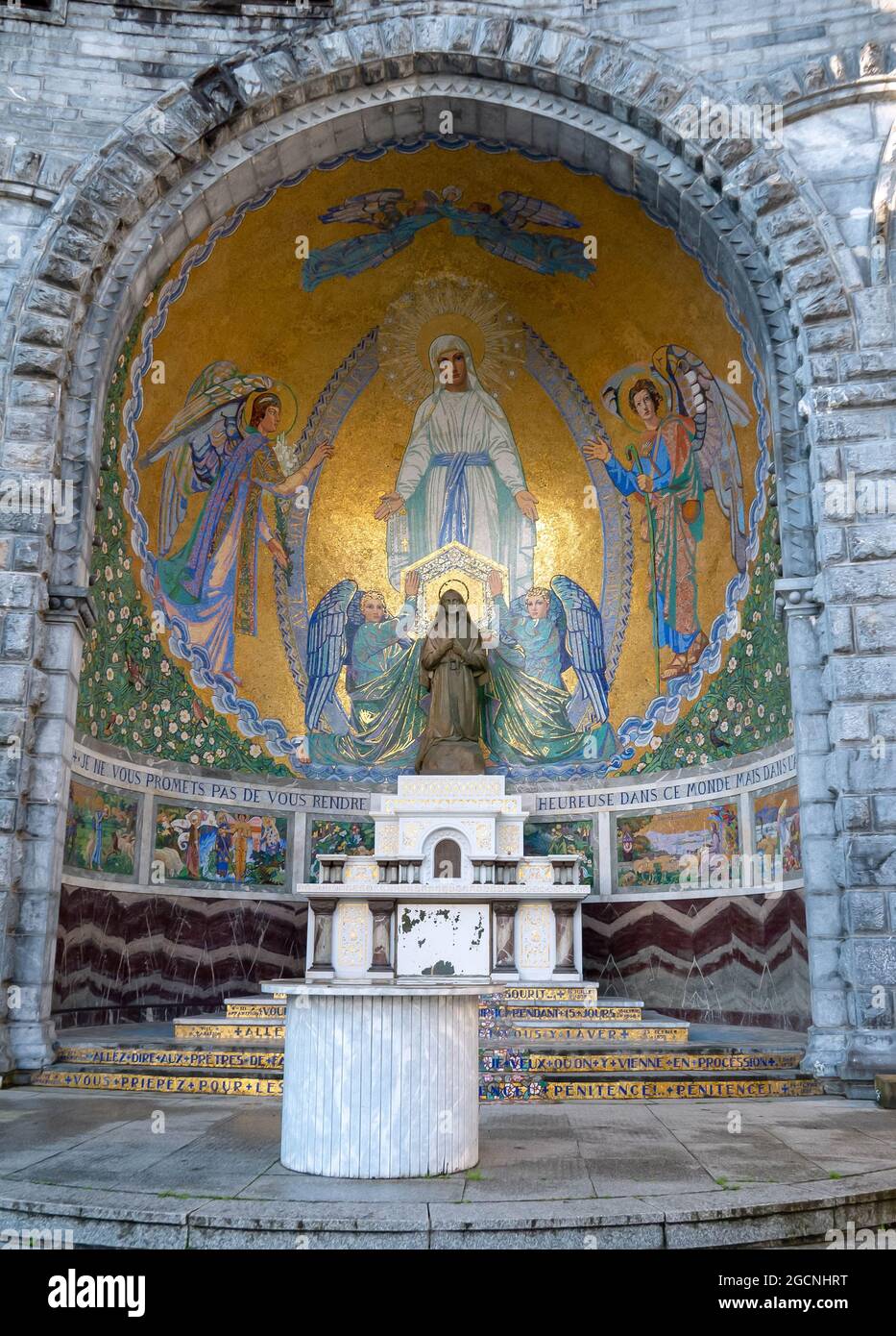 Chapelle notre dame de lourdes church Banque de photographies et d ...