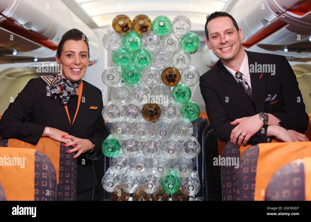 Nouveaux uniformes easyjet Banque de photographies et d’images à haute ...