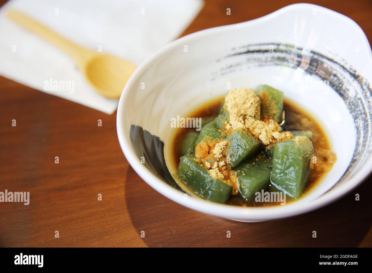 Warabi mochi Banque de photographies et d’images à haute résolution - Alamy