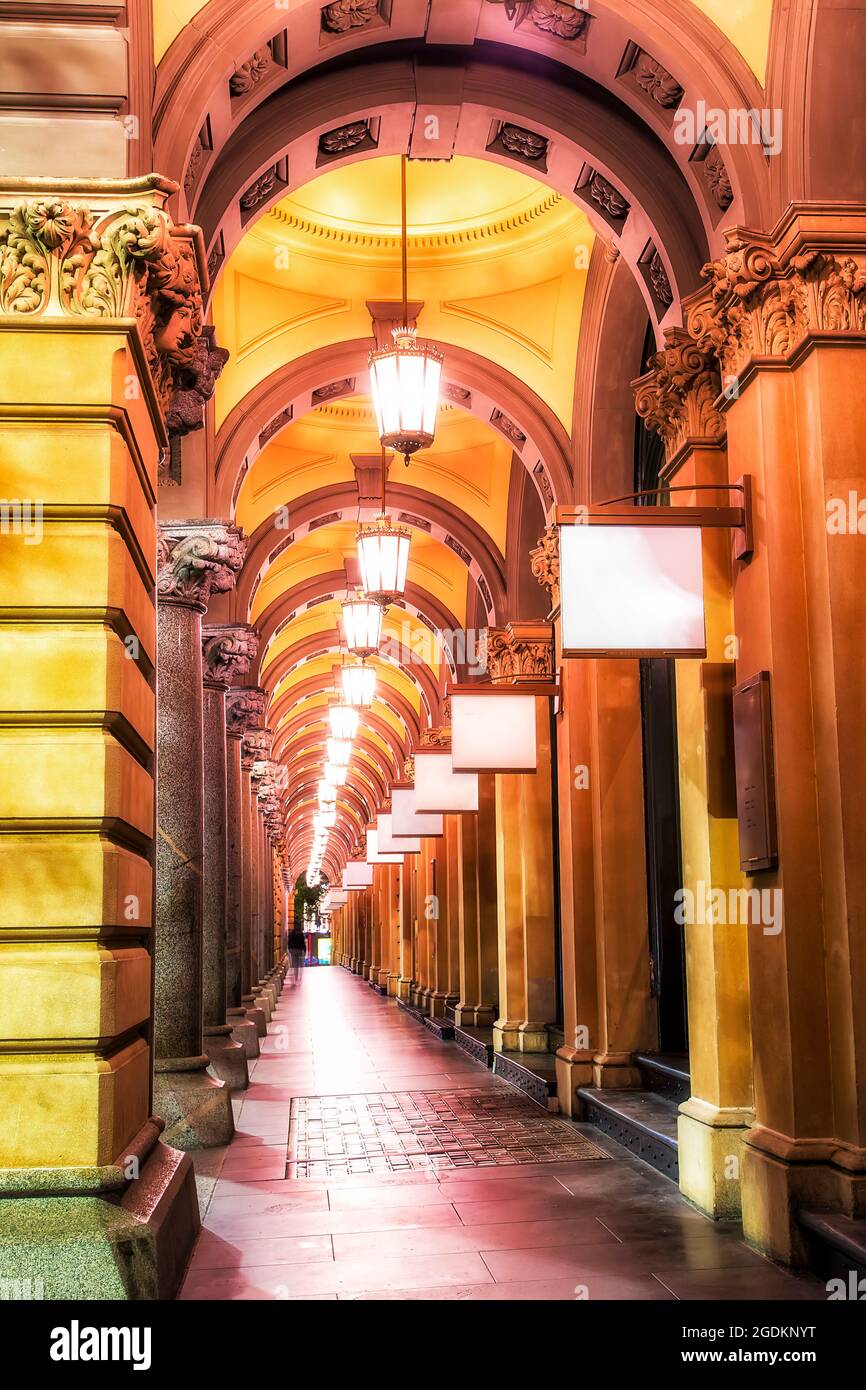 Colonial arcade Banque de photographies et d’images à haute résolution ...