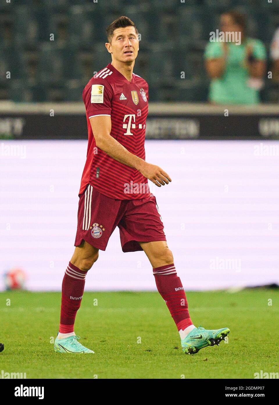 Robert lewandowski sadness Banque de photographies et d’images à haute ...