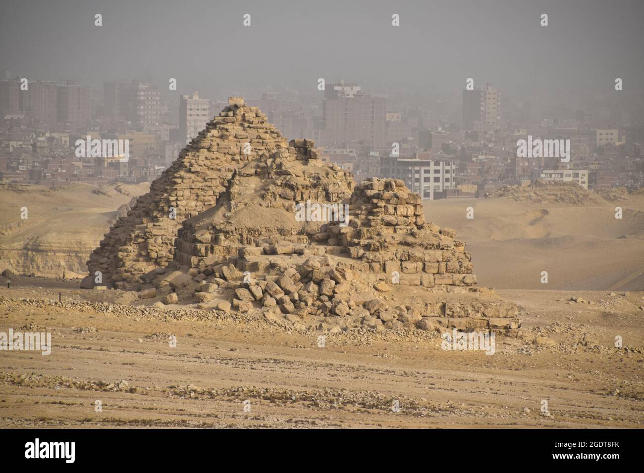 Paysage urbain du caire pyramide de gizeh Banque de photographies et d ...