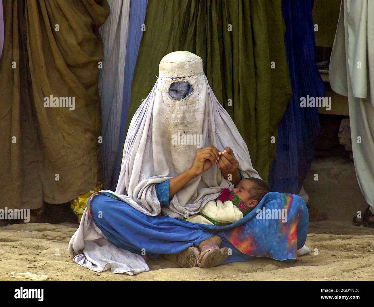 Peshawar burqa Banque de photographies et d’images à haute résolution ...
