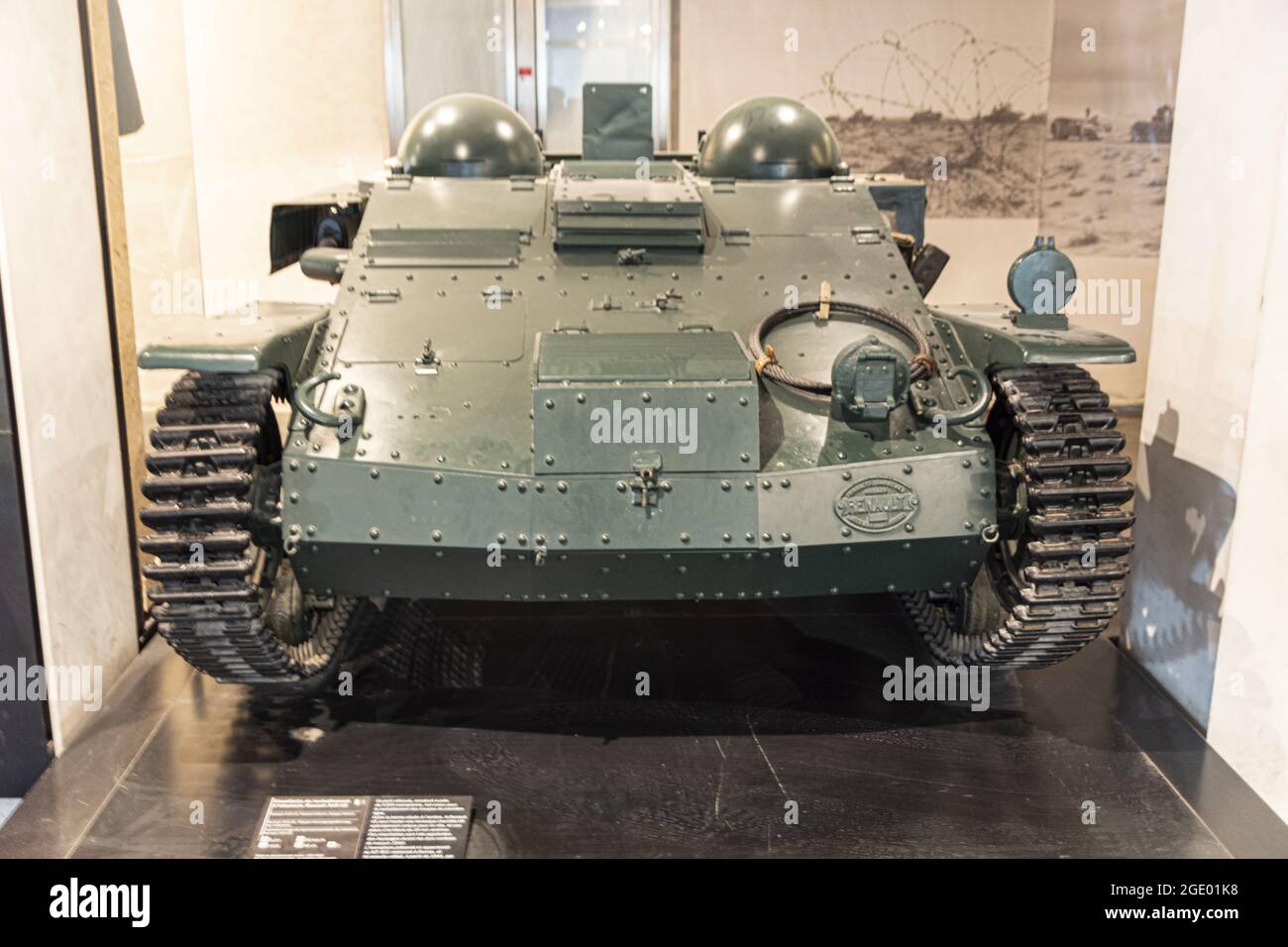 PARIS, FRANCE - 24 mars 2020 : gros plan d'un ancien char français de ...