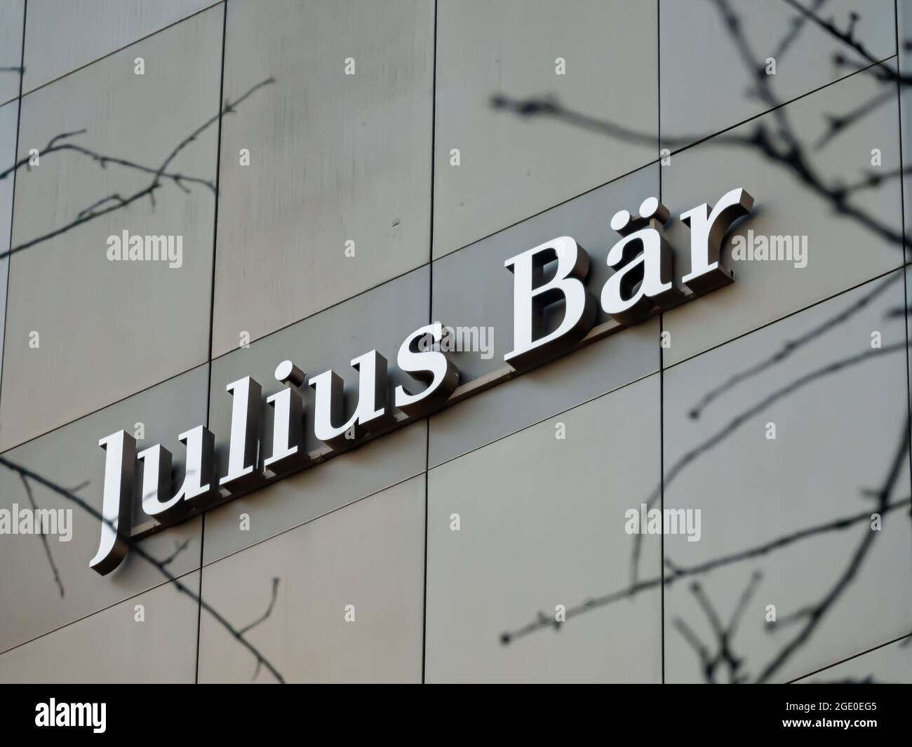 Julius bar bank Banque de photographies et d’images à haute résolution ...